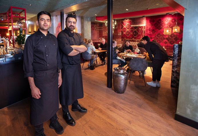 Ondergedompeld in moederland met prachtig Afghaans smaakpalet | Gouden ...