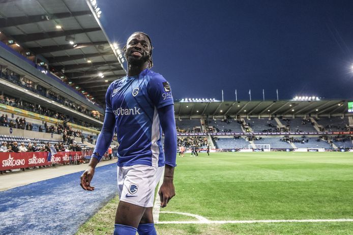 Genk experimenteert en speelt plots zijn beste match in weken: “Onze reputatie staat op het spel ...