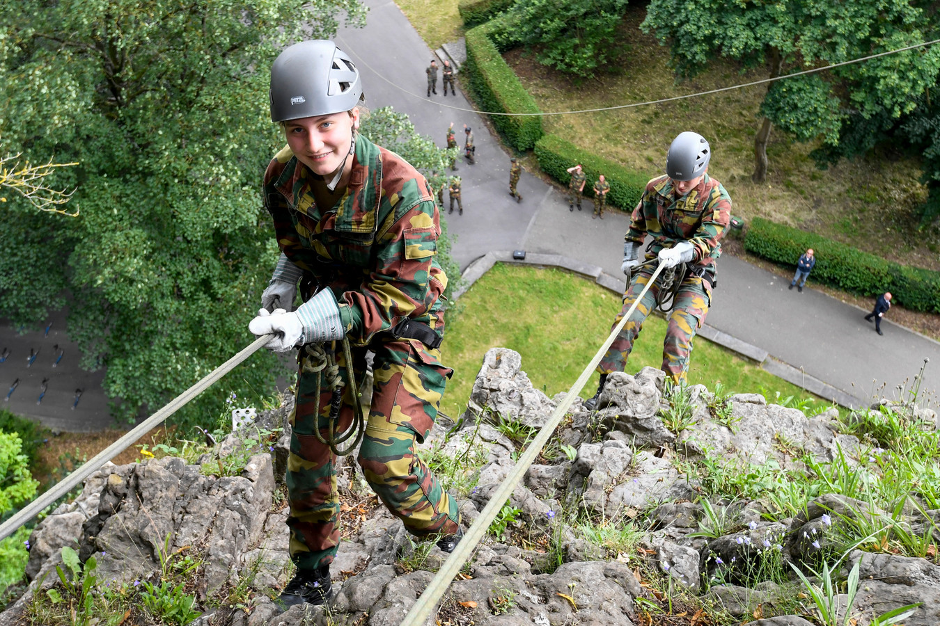 La princesse Elisabeth achève son année à l'École militaire par un ...
