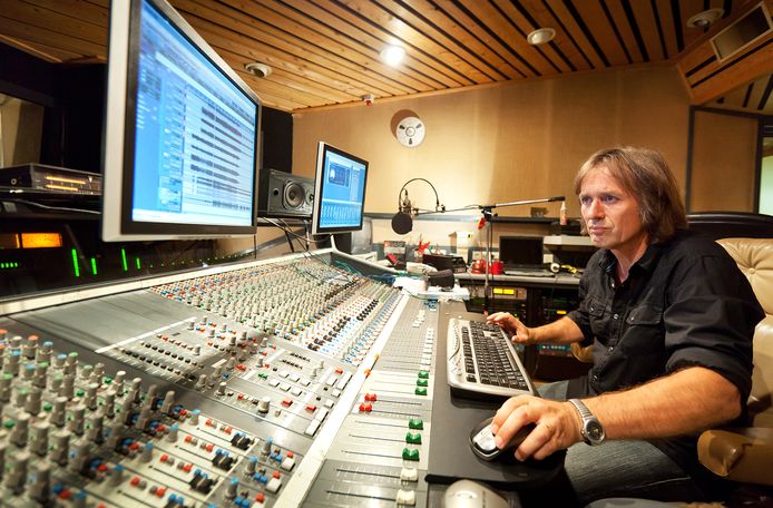 Catapult en Rubberen Robbie-zanger Cees Bergman overleden | Alphen | AD.nl