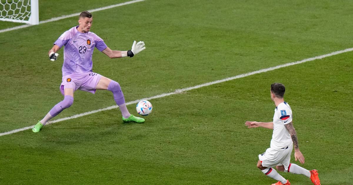 Andries Noppert kijkt zijn ogen uit bij Oranje: ‘In zo’n wereld leef ik ... Andries Noppert kijkt zijn ogen uit bij Oranje: ‘In zo’n wereld leef ik ...