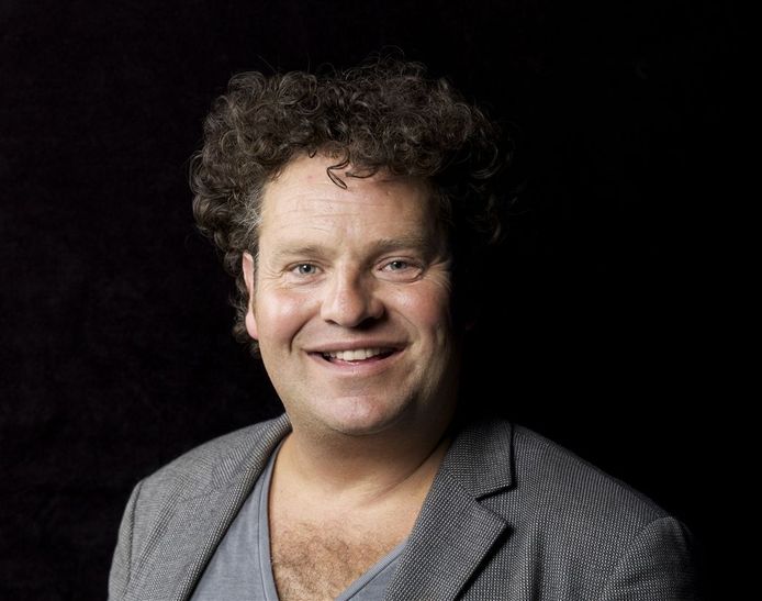 Dirk Zeelenberg zoent Linda de Mol in Divorce | Overig | bndestem.nl