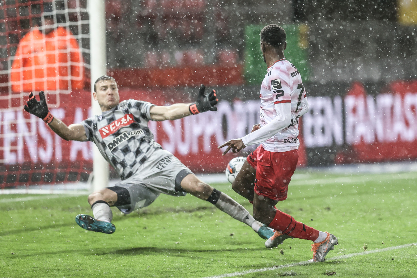 Zulte Waregem in halve finales: Fadera en “patron” Vormer (vanop de ... Zulte Waregem in halve finales: Fadera en “patron” Vormer (vanop de ...