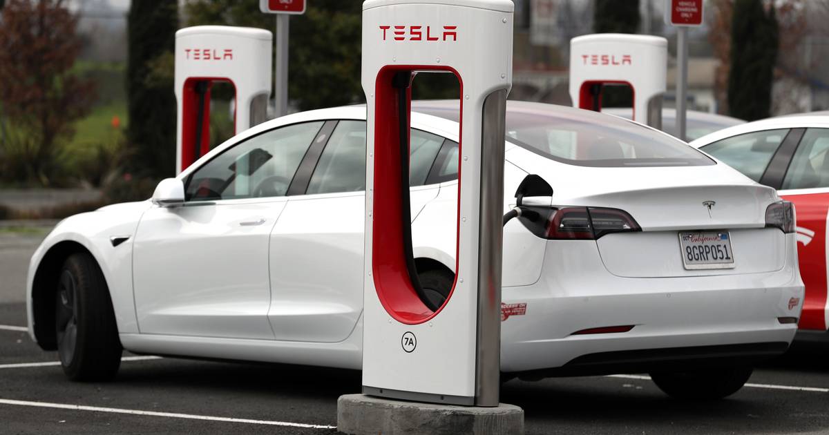 Tesla koopt bedrijf met innovaties in accu-technologie | Auto | AD.nl