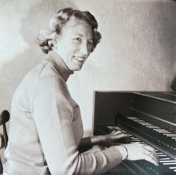 Wie les kreeg van muziekdocente Leni (1928-2022) werd ook haar vriend ...