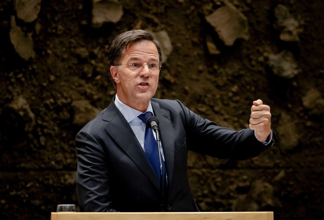 Rutte ‘liegt niet’, maar hij moet toch nog eens zijn sms-archief in ...