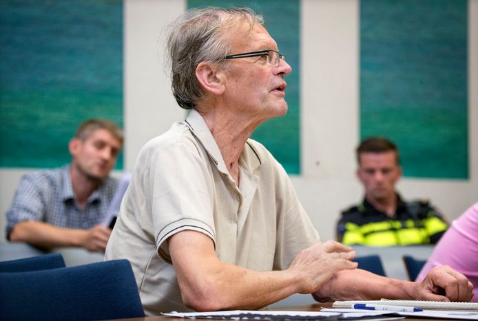 Eigenaar Cees Engel van Fort Oranje wil ambtenaar gemeente Zundert bij ...