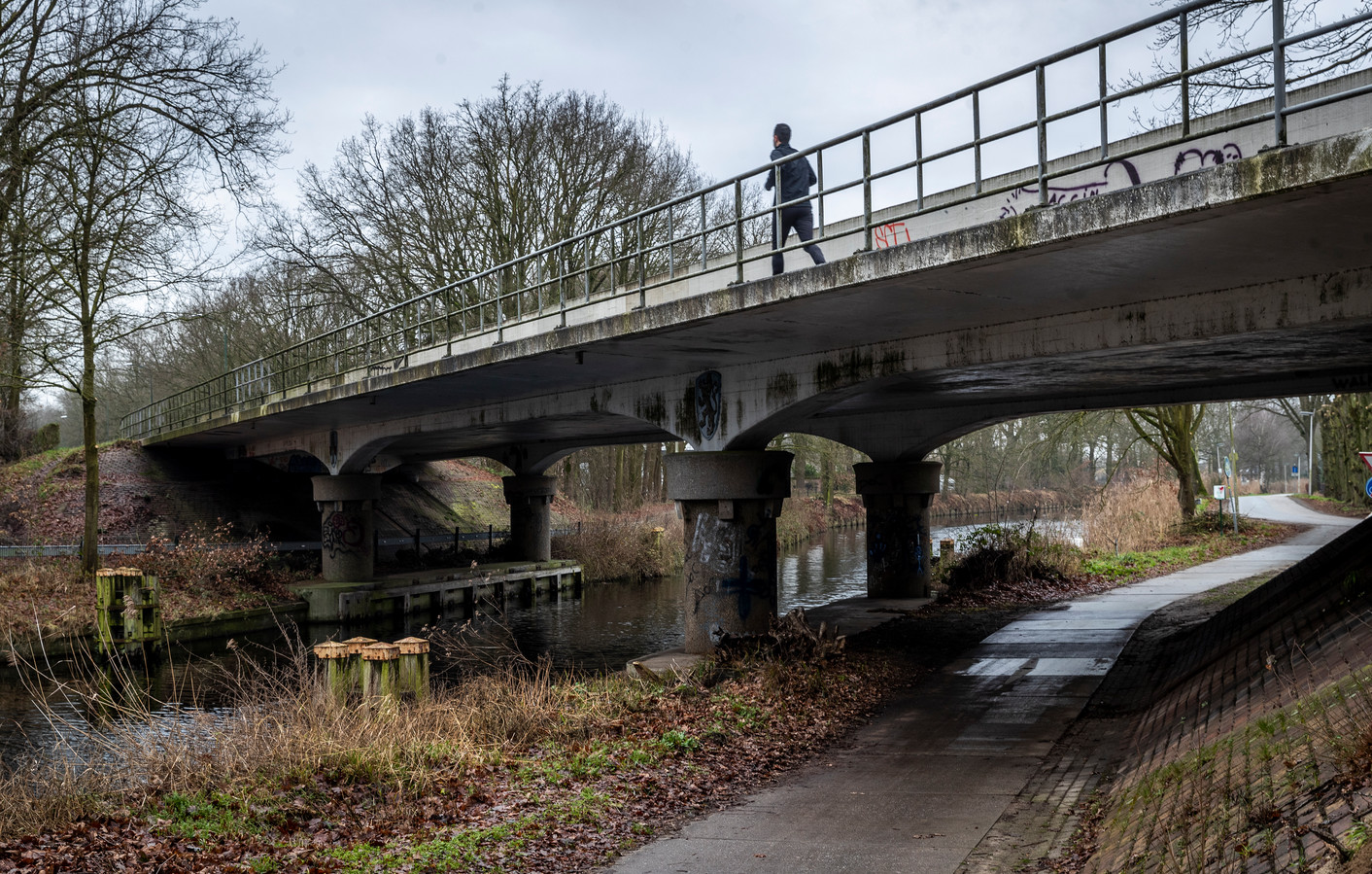 Nieuwe brug gaat zeven maanden lang voor verkeersproblemen zorgen in ...