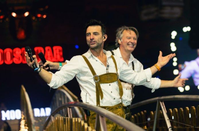 IN BEELD. Van Peter Koelewijn tot vliegende Mega Mindy: Moose Bar XXL zorgde voor ambiance in ...