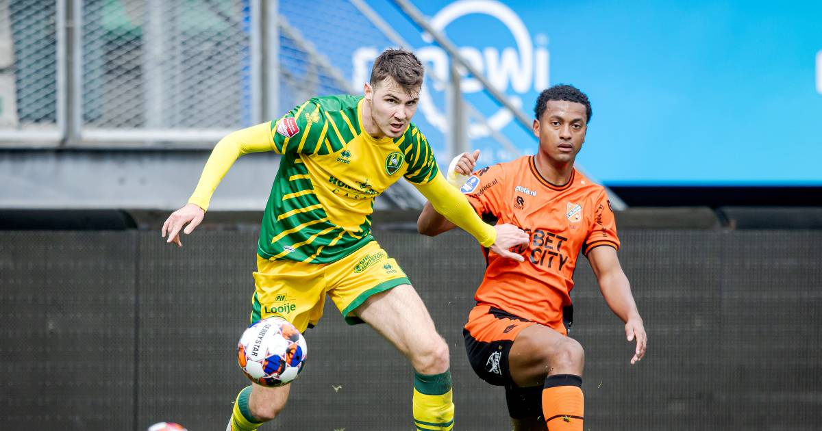 Kersvers vader Jari Vlak (25) weer beschikbaar voor ADO: ‘Hij wordt een ...