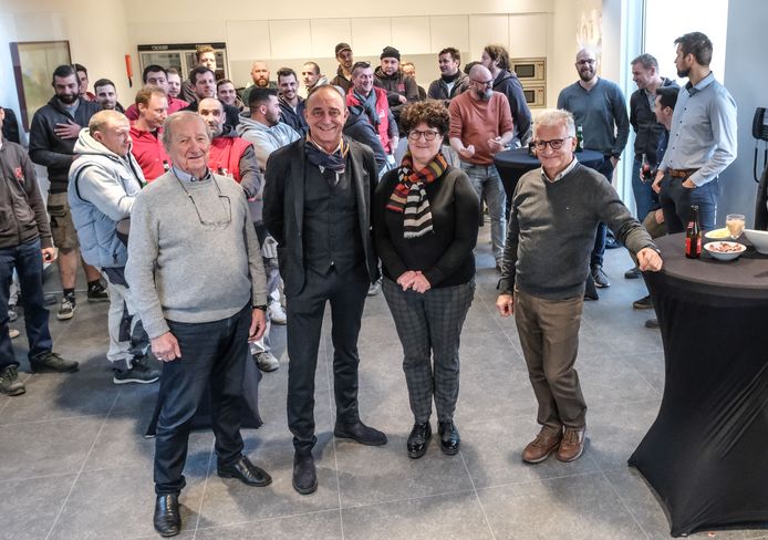 Meuleman zwaait Terry (60) na 40 jaar uit: “We loven haar loyaliteit ...