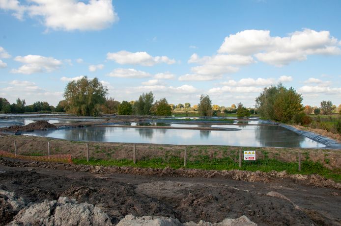 Slib Kalkenvaart wordt geruimd: “Meer ruimte voor water en vissen ...