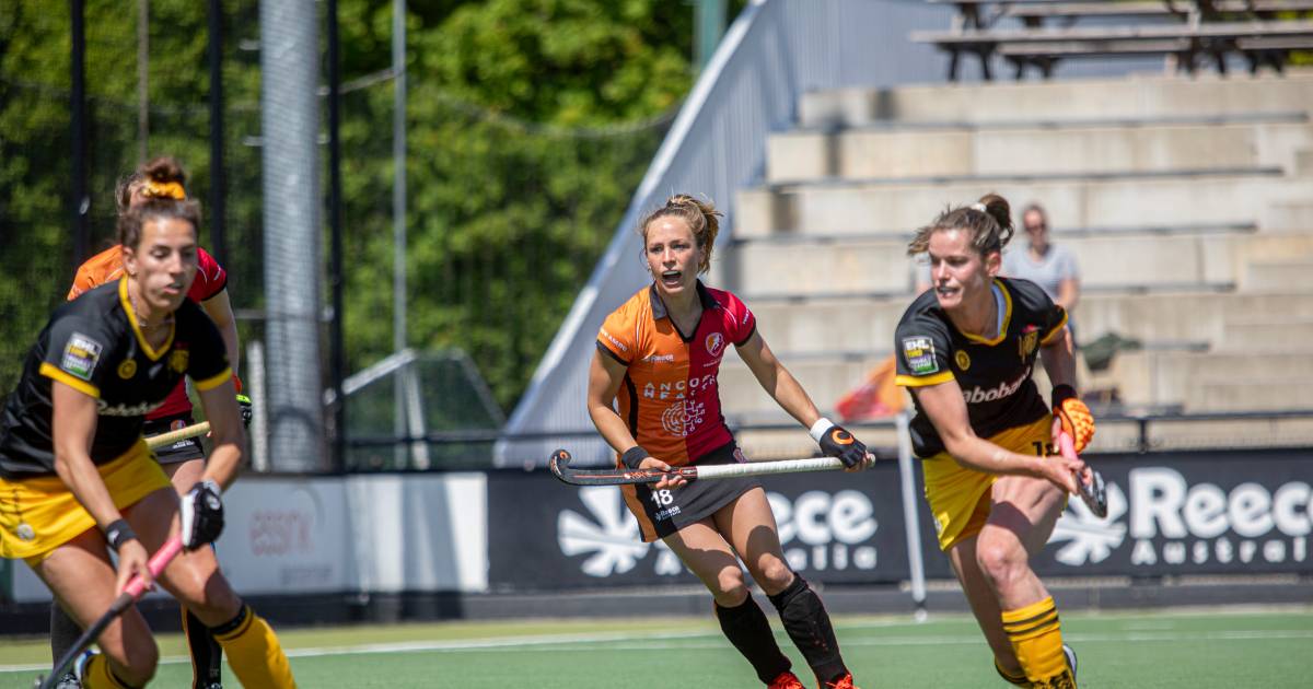 Lisa Post en Trijntje Beljaars van Oranje-Rood naar SCHC | Hockey | ed.nl