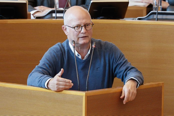 Maingain en Prévot blazen idee van centrumbeweging met Crucke nieuw ...