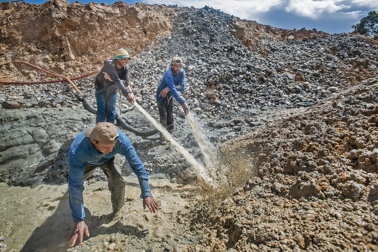 Meeverdienen aan ‘informele’ goudwinning: in Suriname worden illegale ...