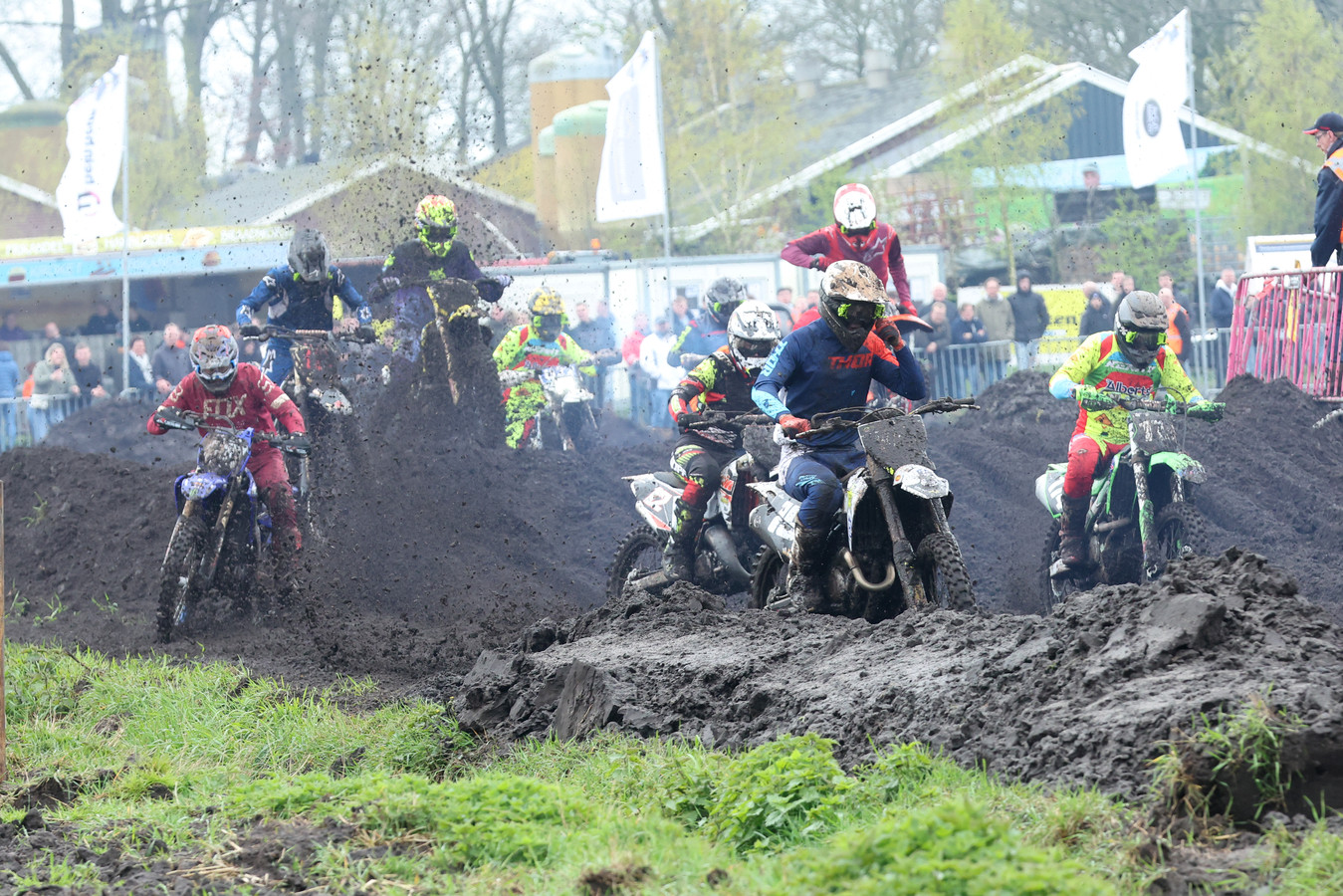Bij Hexel on Wheels hoef je niemand te vertellen dat klompen of laarzen ...