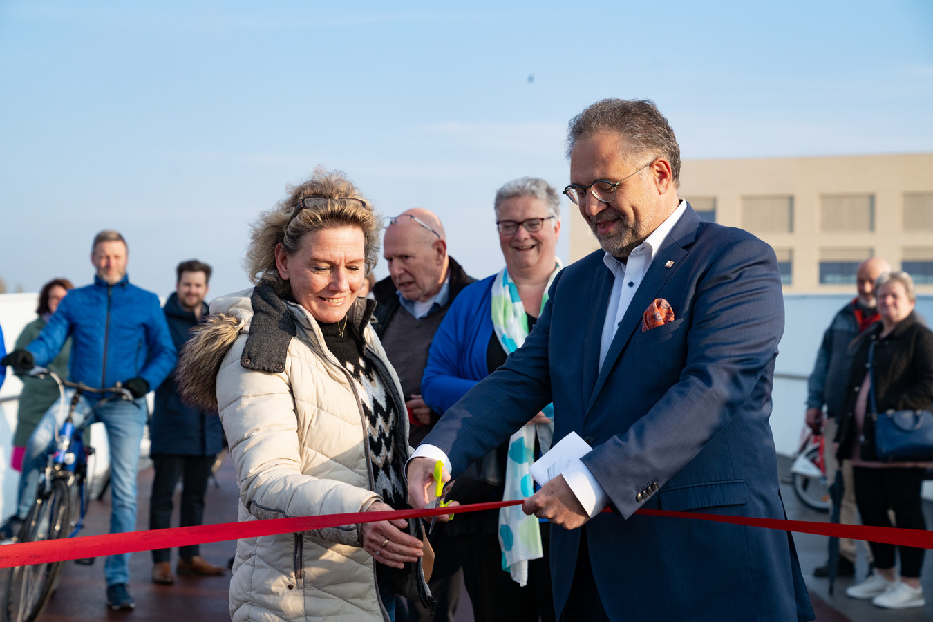 Kruger- en Zuidwegbrug geopend voor fietsers en wandelaars | Foto | hln.be