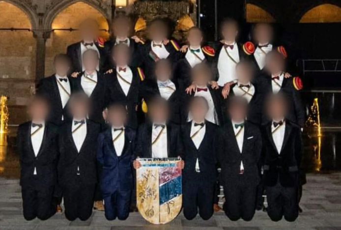 “Ik zie parallellen met Reuzegom”: studentenclub waarvan student bijna stierf tijdens doop zit ...