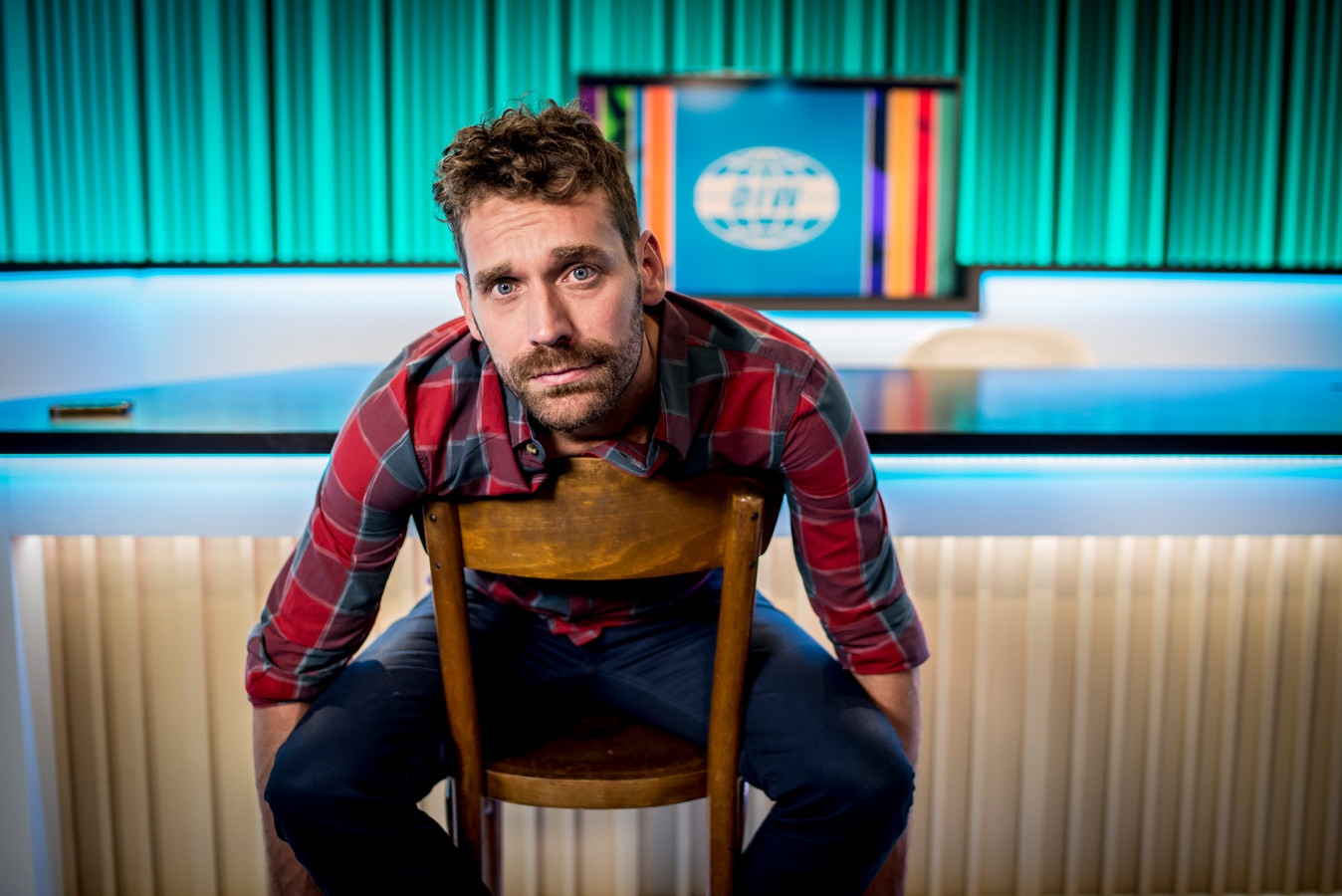 DOOR DE JAREN HEEN. Van warme radiostem tot cool tv-gezicht: de ...