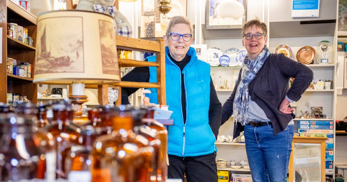 Maaike (81) sluit haar nostalgische kringloopwinkel De Oude Kassa; een ...