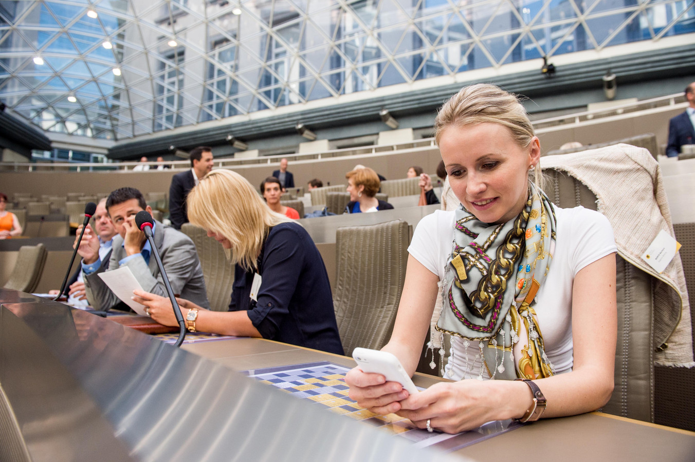 Barbara Bonte (VB) neemt ontslag uit Vlaams Parlement | Foto | hln.be