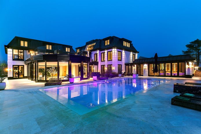 Eigenaar van de duurste villa op Funda zet na jaar huis te koop voor 1,5 miljoen meer | Wonen ...