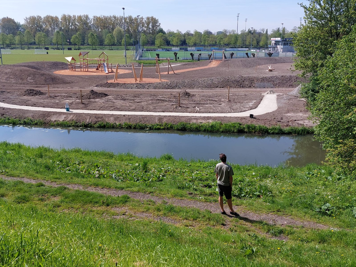 Deel sportpark opgeofferd voor nieuw stadspark met speeltoestellen ...