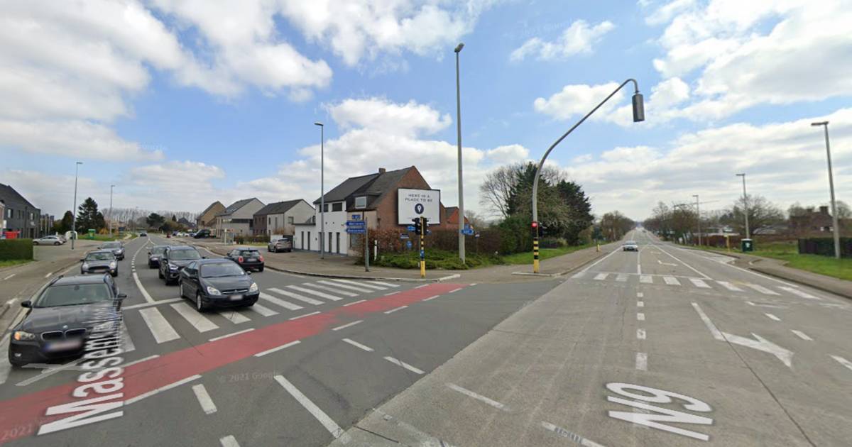 Werken op kruispunt Massemsesteenweg en Brusselsesteenweg | Wetteren | hln.be