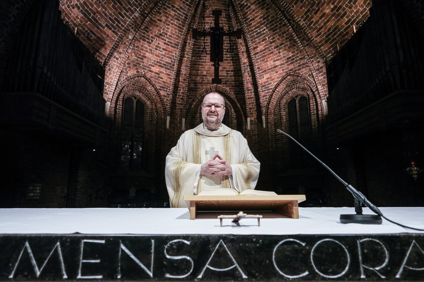 Katholieke kerk houdt de deuren dicht op kerstavond: ‘Erg balen, weer ... Katholieke kerk houdt de deuren dicht op kerstavond: ‘Erg balen, weer ...