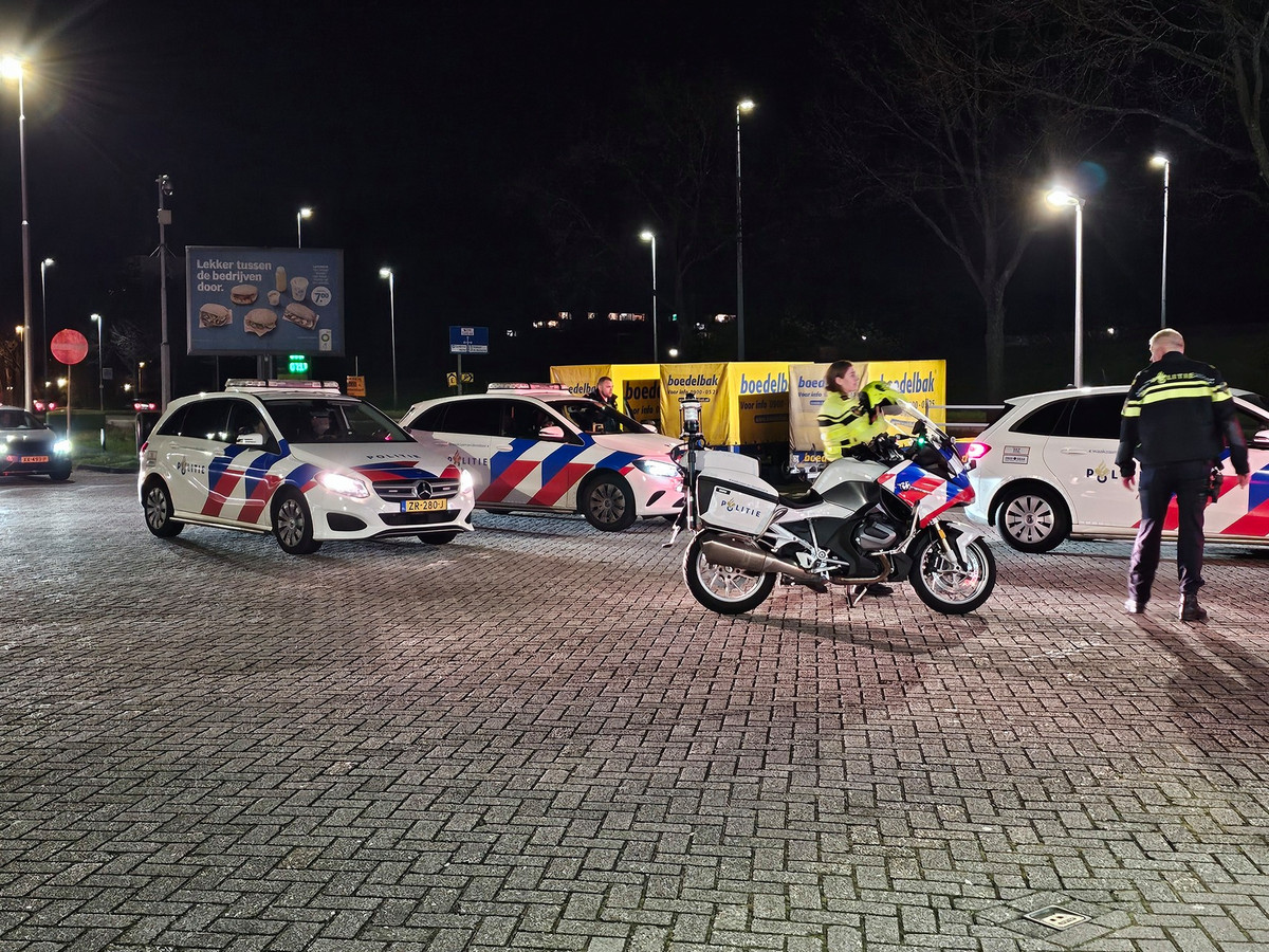 Apeldoorner (50) negeert stopteken en ontketent wilde achtervolging ...