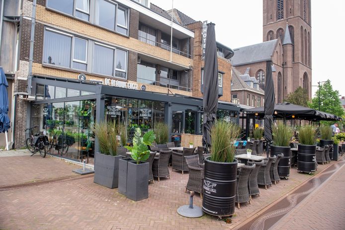 Icoon Hengelose horeca verliest de strijd: eigenaar Blauwe Engel gooit ...