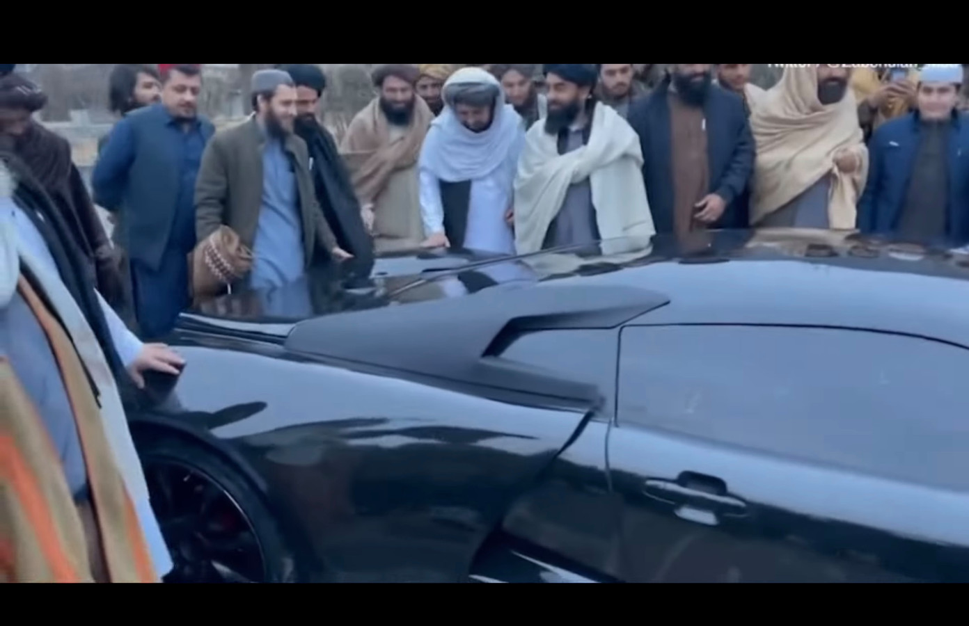 Nieuw wapen van de taliban: ‘supercar’ met uiterlijk van Lamborghini en ...