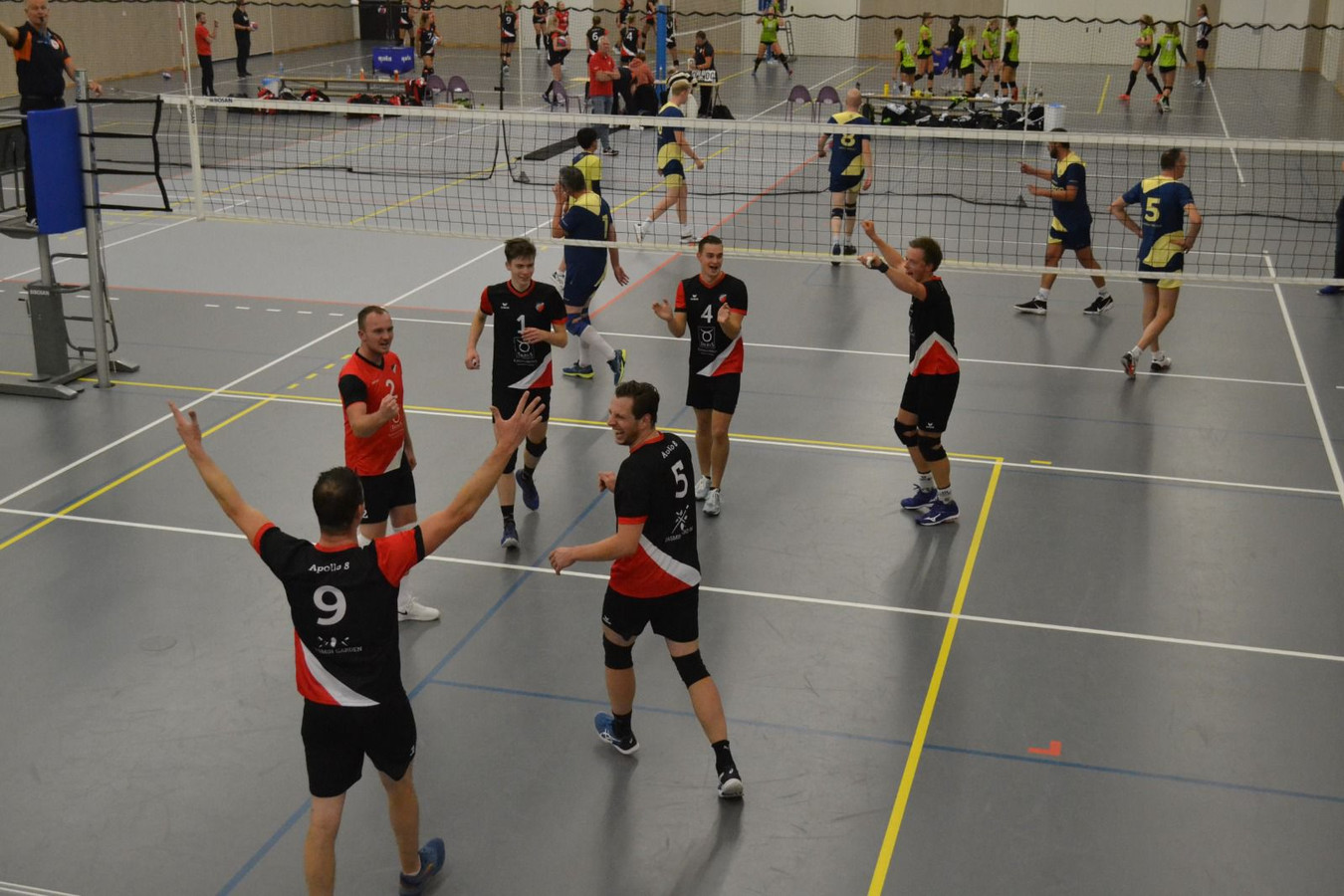 Volleybal: Eurosped heeft de smaak te pakken, Apollo 8 knokt zich terug ...