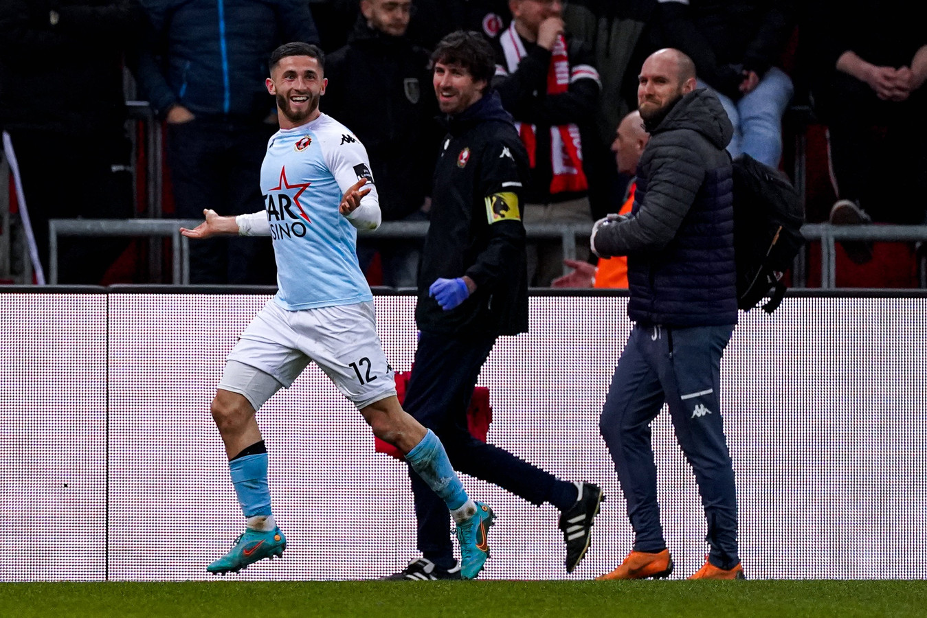 Un Standard Décevant Des Métallos Séduisants Seraing Soffre Le Derby