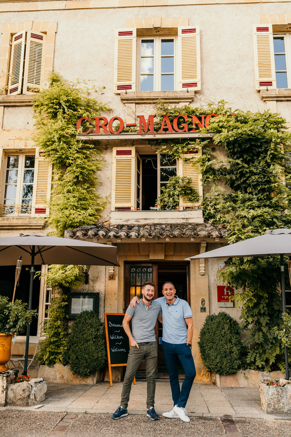 “Eerst een kasteel, maar dan toch maar een hotel”: Ruud en Jan genieten ...
