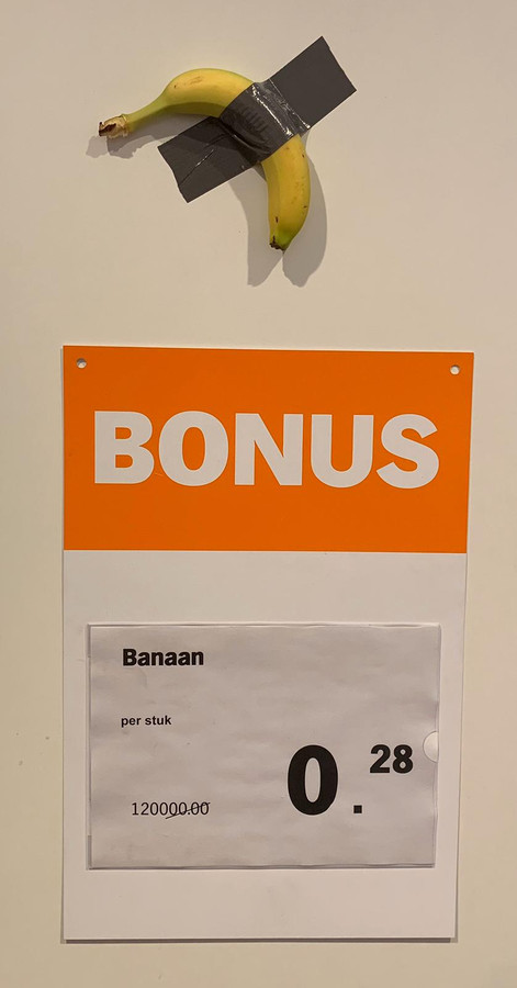 Provocerende ducttape-banaan hangt in Albert Heijn Den Bosch in de ...