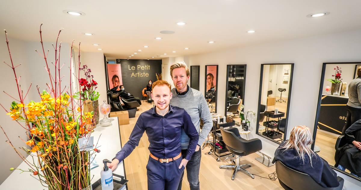 Kapper Mieck (23) neemt intrek in nieuwe locatie: “Van twee naar vijf ...