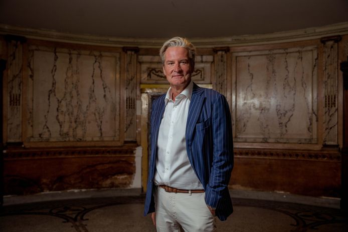 Hans Otten is na 10 jaar opnieuw op tv in ‘De verraders’, maar mist nog ...