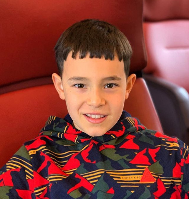 The Voice Kids-winnaar Silver Metz mag zingen op middenstip bij Ajax ...