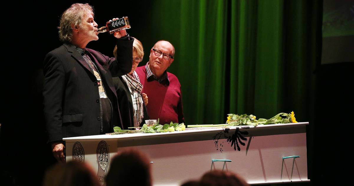 Eerbetoon voor Marnix Rueb | Den Haag | AD.nl