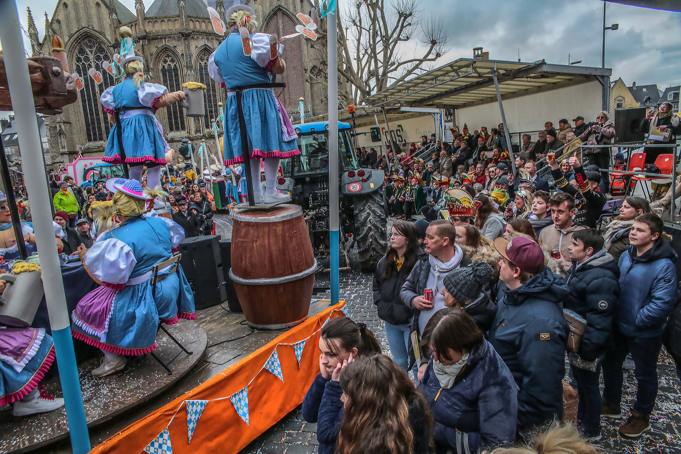 Recordeditie voor Poperingse carnavalstoet : “Bijna dubbel zoveel bezoekers als andere jaren ...