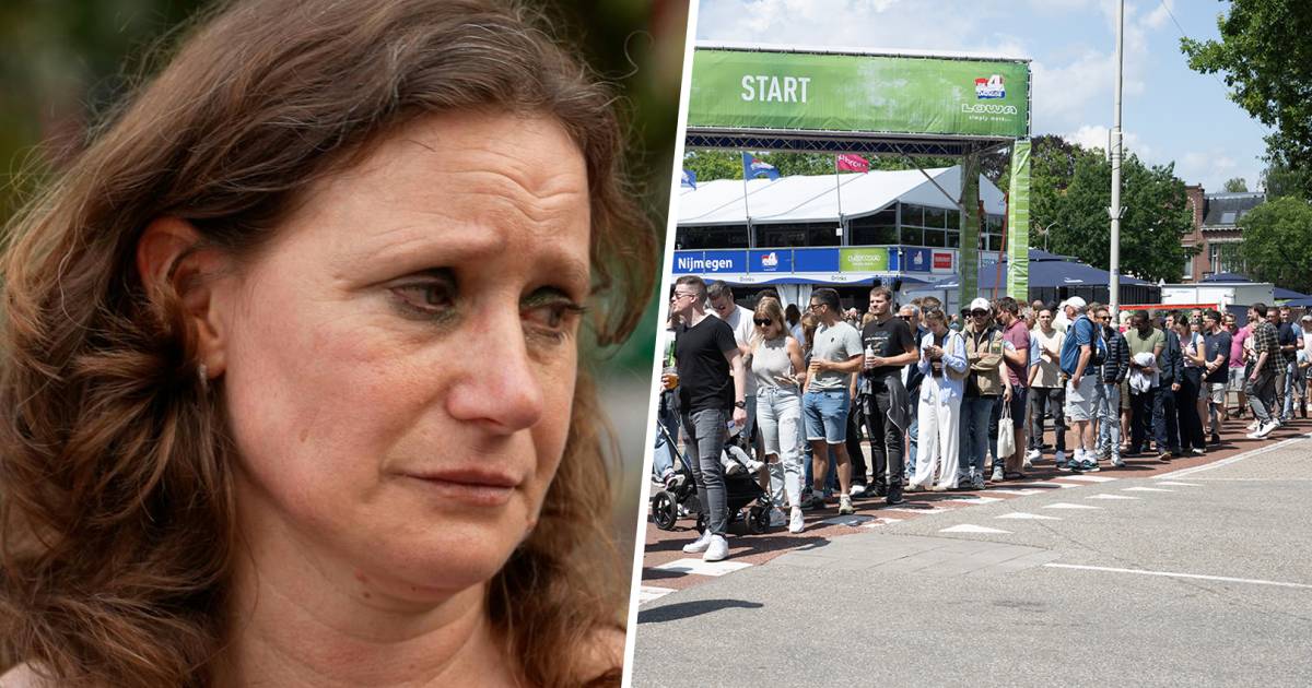 Diana (50) was minuut te laat voor de aanmelding, maar loopt tóch ...