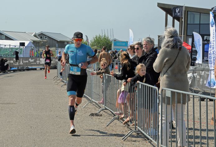 GO Triathlon Brouwersdam blijft groeien | Sport in Zeeland | pzc.nl