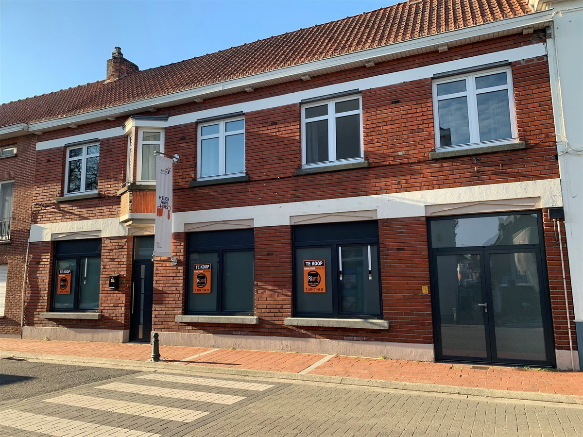 HUIZENJACHT. Moerbeke, kleinste gemeente van het Waasland: “Omgeven ...