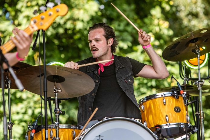 Van Los Angeles naar thuiswedstrijd in de modder van Twello voor ...