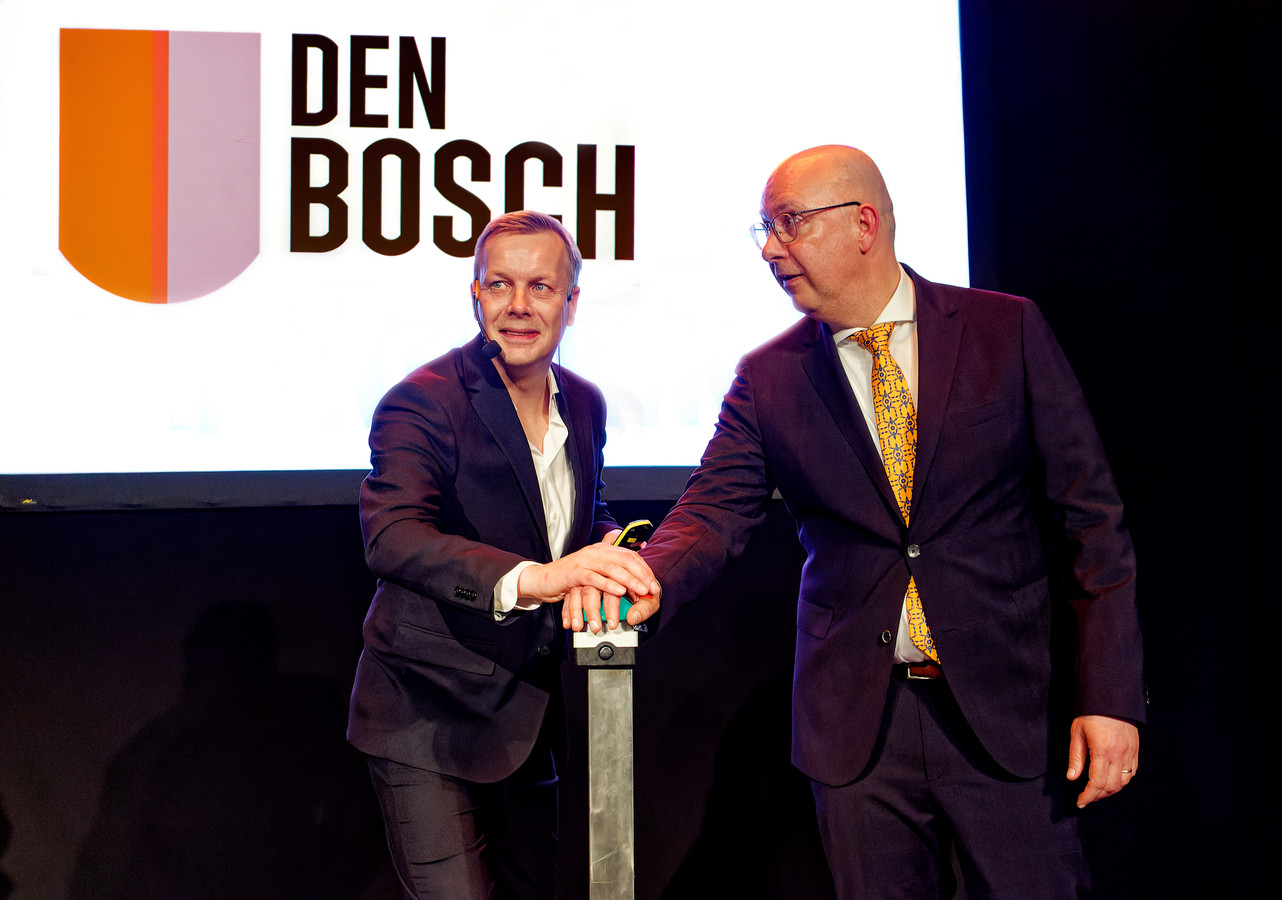 Nieuw, duur logo voor Den Bosch, maar de gemeente zelf gebruikt het ...