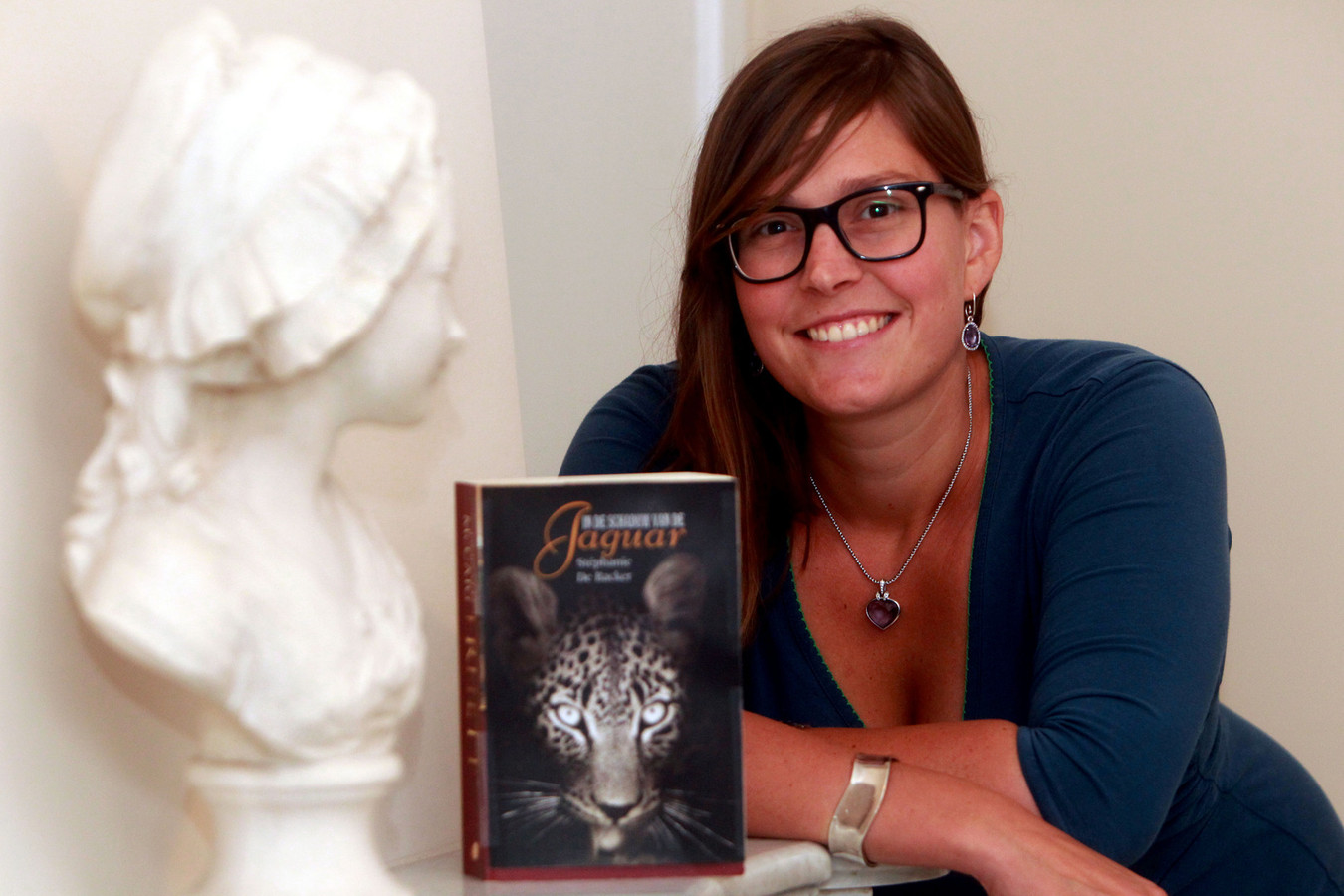 Stéphanie stelt eerste boek 'In de schaduw van de jaguar' voor | Foto ...