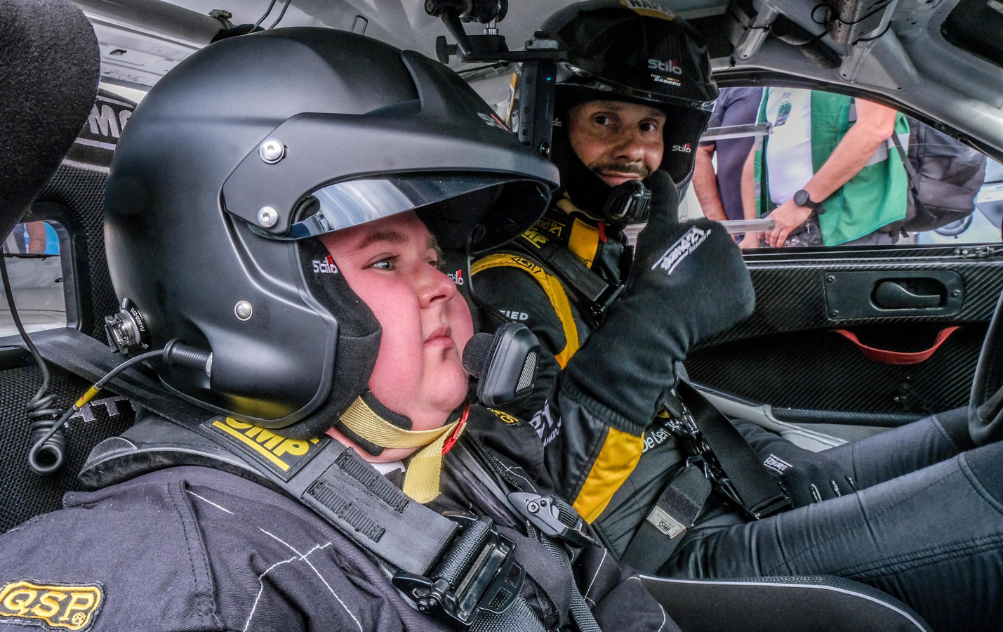Tom Boonen geeft Lance (18), die lijdt aan ziekte van Duchenne, dag van ...