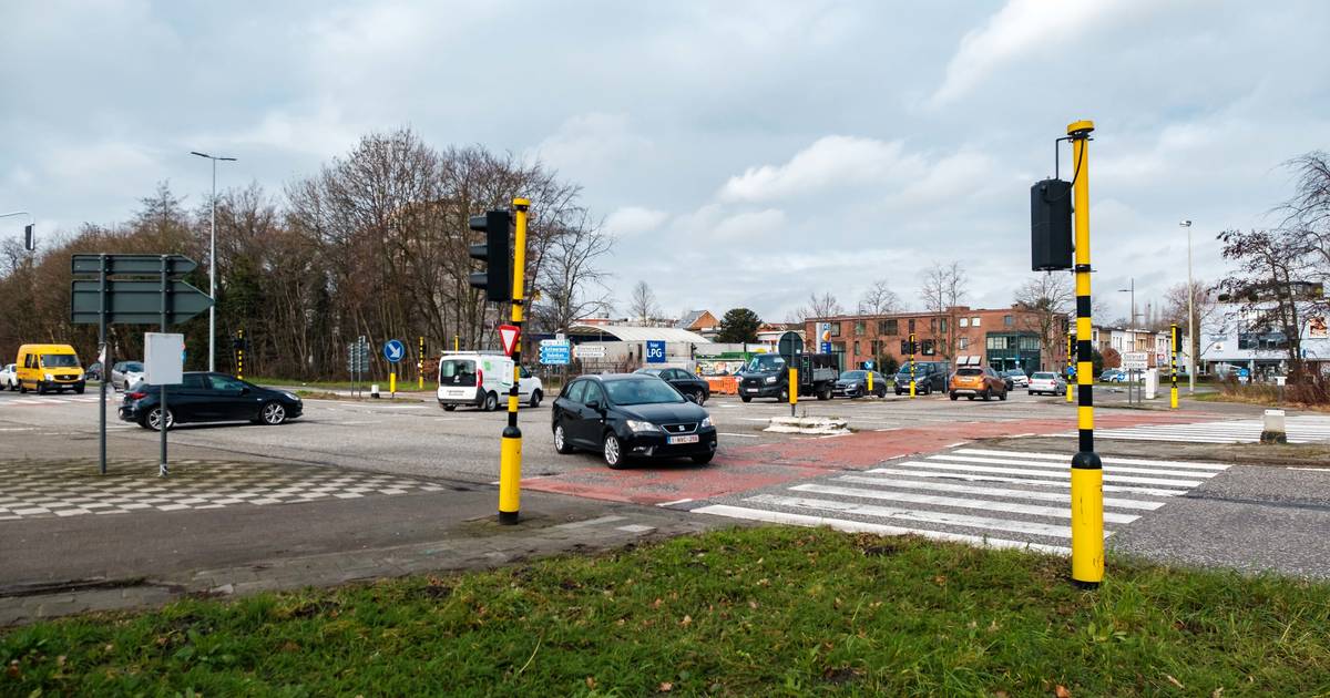 Zwart kruispunt in Wilrijk wordt eindelijk aangepakt na alweer twee ongevallen: “Het had niet ...