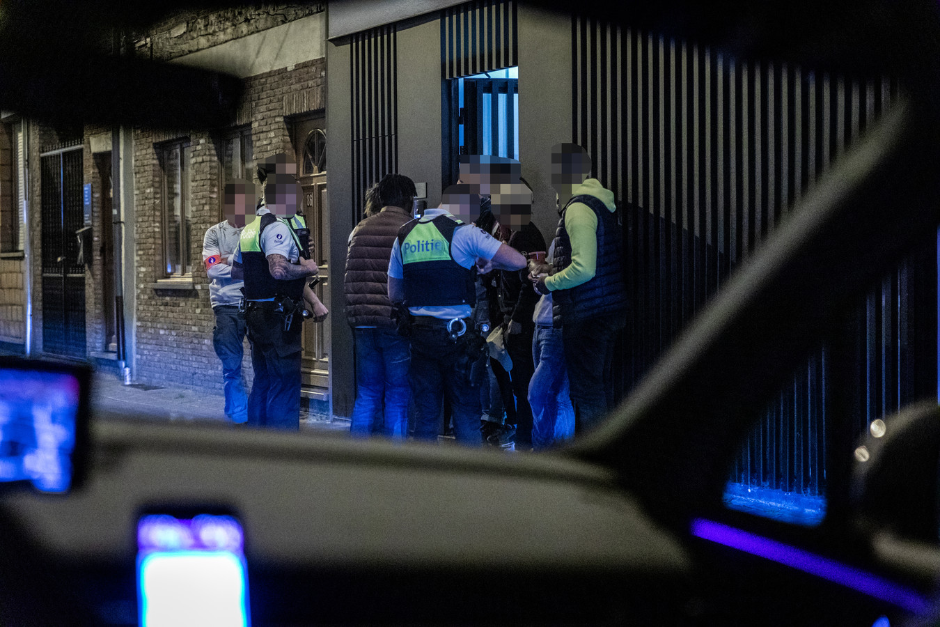 In het spoor van het Snelle Respons Team van de Antwerpse politie ... In het spoor van het Snelle Respons Team van de Antwerpse politie ...